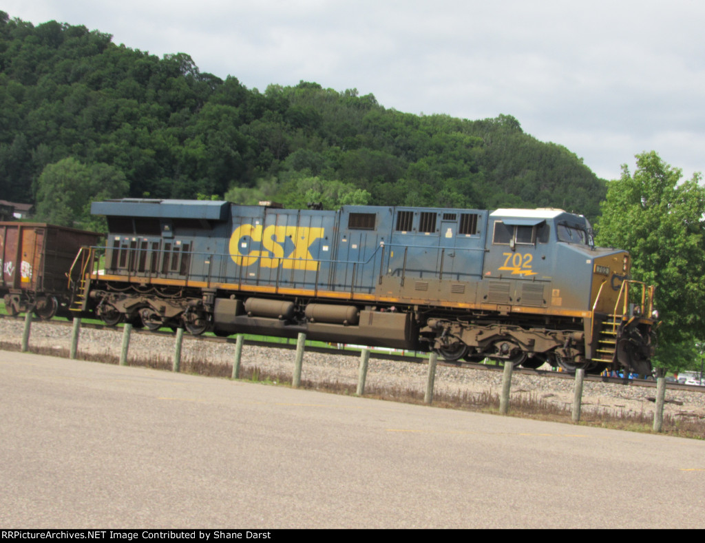CSX 702